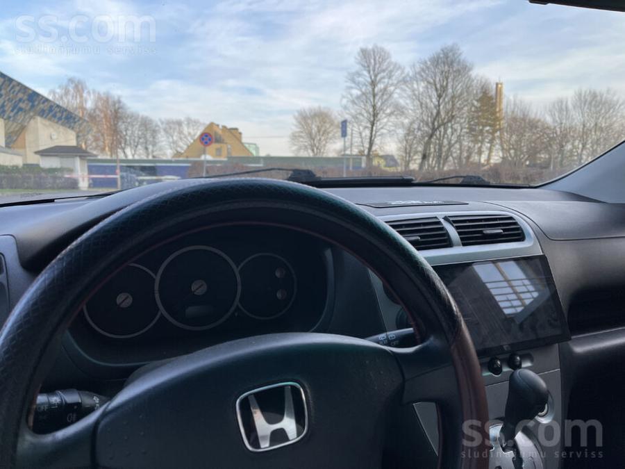 Pelēks Honda Civic 2005 Rīga, ar dzinēja tilpumu 1.60 L un nobraukumu 243 tūkst. km par 2000 €, foto 9 vietnē AUTOMOTO.COM.LV