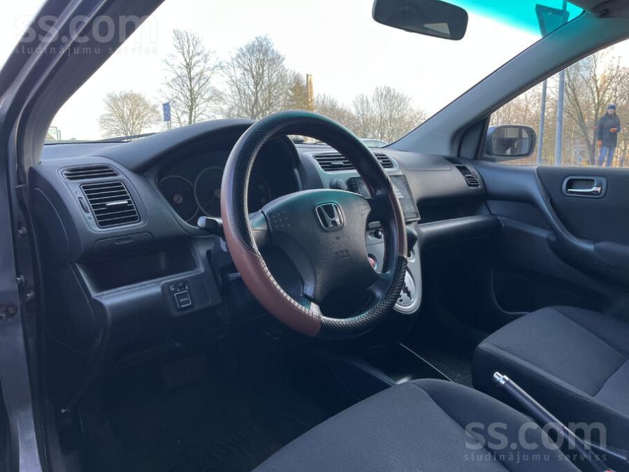 Pelēks Honda Civic 2005 Rīga, ar dzinēja tilpumu 1.60 L un nobraukumu 243 tūkst. km par 2000 €, foto 11 vietnē AUTOMOTO.COM.LV