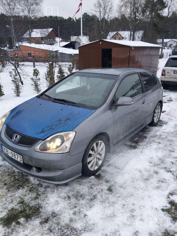 Grey Honda Civic 2005 in Riga, with an engine capacity of 1.70 L and mileage of 338 thousand km for 1200 €, photo 1 on AUTOMOTO.COM.LV