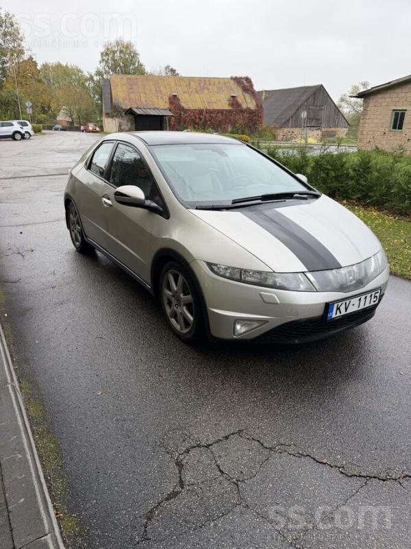 Honda Civic 2005 Tukums vietnÄ PelÄks Honda Civic 2005 Tukums, ar dzinÄja tilpumu 1.80 L un nobraukumu 284 tÅ«kst. km par 1590 ā¬, foto 1 vietnÄ AUTOMOTO.COM.LV