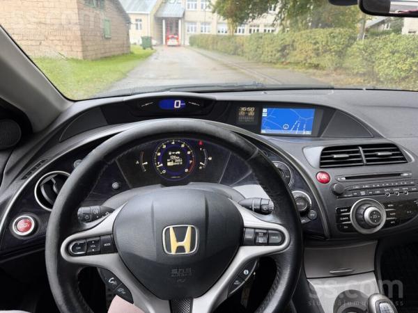 Honda Civic 2005 Tukums vietnÄ PelÄks Honda Civic 2005 Tukums, ar dzinÄja tilpumu 1.80 L un nobraukumu 284 tÅ«kst. km par 1590 ā¬, foto 6 vietnÄ AUTOMOTO.COM.LV