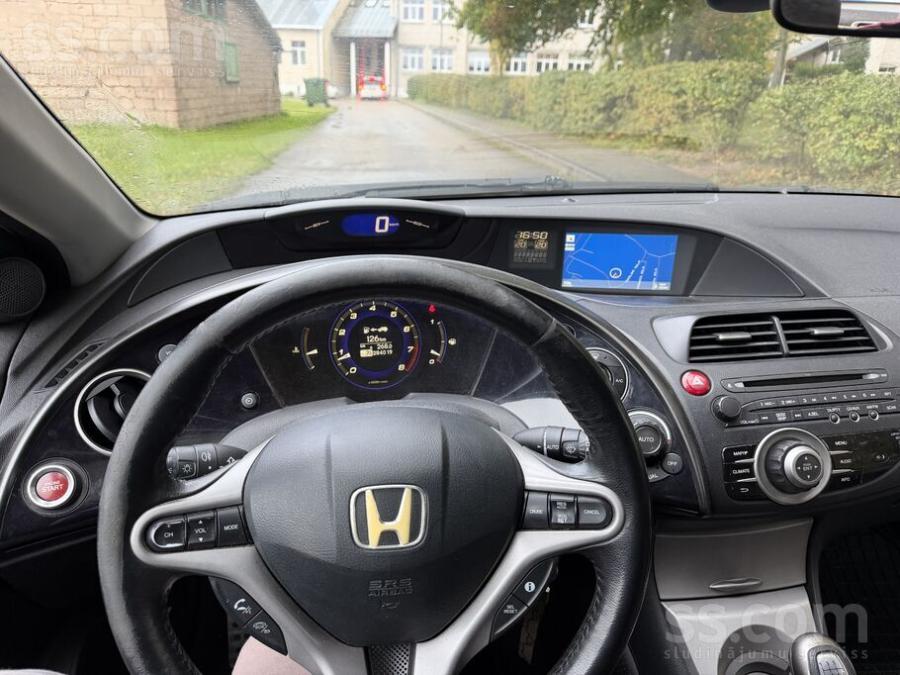 Pelēks Honda Civic 2005 Tukums, ar dzinēja tilpumu 1.80 L un nobraukumu 284 tūkst. km par 1590 €, foto 6 vietnē AUTOMOTO.COM.LV