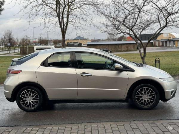 Grey Honda Civic 2006 in Mazeikiai, with an engine capacity of 1.34 L and mileage of 245 thousand km for 1650 €, photo 7 on AUTOMOTO.COM.LV