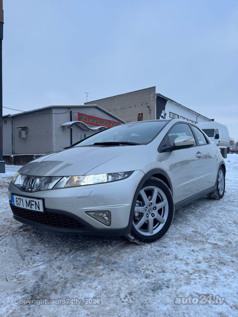 Grey Honda Civic 2006 in Tartu, with an engine capacity of 1.80 L and mileage of 241 thousand km for 2500 €, photo 1 on AUTOMOTO.COM.LV