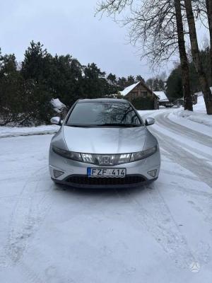 Grey Honda Civic 2006 in Vilnius, with an engine capacity of 2.20 L and mileage of 360 thousand km for 2300 €, photo 3 on AUTOMOTO.COM.LV
