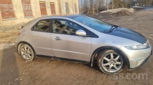 Pelēks Honda Civic 2006 Jēkabpils, ar dzinēja tilpumu 2.20 L un nobraukumu 383 tūkst. km par 1350 €, foto 3 vietnē AUTOMOTO.COM.LV