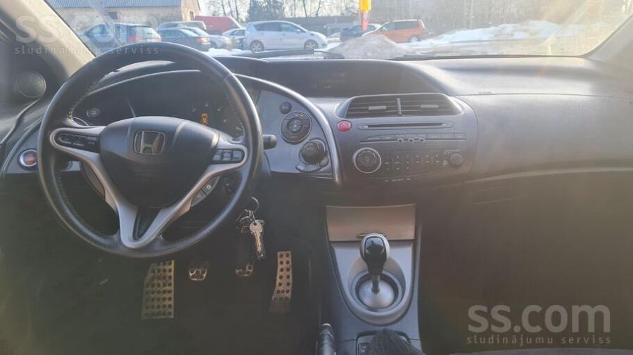 Pelēks Honda Civic 2006 Jēkabpils, ar dzinēja tilpumu 2.20 L un nobraukumu 383 tūkst. km par 1350 €, foto 6 vietnē AUTOMOTO.COM.LV