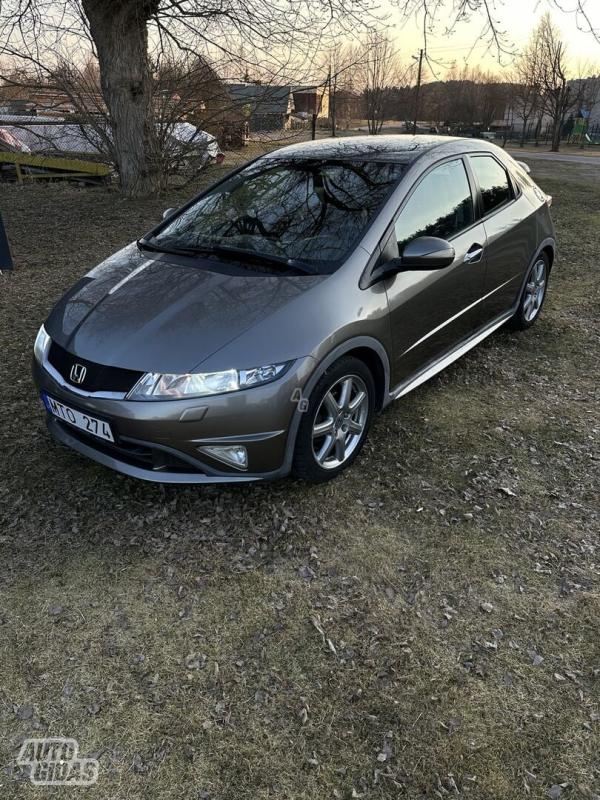 Pelēks Honda Civic 2006 Viļņa, ar dzinēja tilpumu 1.80 L un nobraukumu 304 tūkst. km par 3000 €, foto 2 vietnē AUTOMOTO.COM.LV