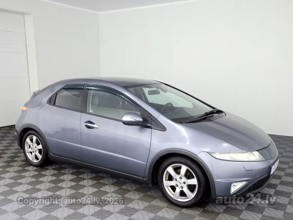Pelēks Honda Civic 2006 Tallina, ar dzinēja tilpumu 1.80 L un nobraukumu 208 tūkst. km par 999 €, foto 1 vietnē AUTOMOTO.COM.LV