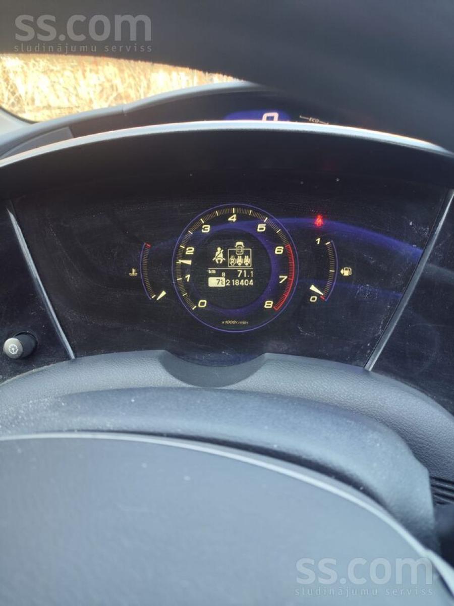 Pelēks Honda Civic 2006 Rīga, ar dzinēja tilpumu 1.40 L un nobraukumu 218 tūkst. km par 1000 €, foto 7 vietnē AUTOMOTO.COM.LV