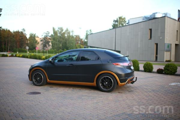 Pelēks Honda Civic 2006 Rīga, ar dzinēja tilpumu 1.80 L un nobraukumu 128 tūkst. km par 2600 €, foto 2 vietnē AUTOMOTO.COM.LV