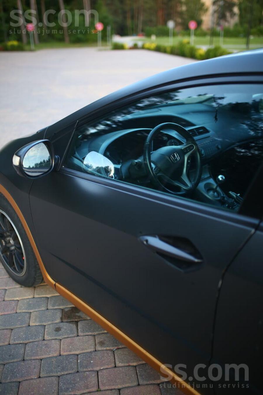 Pelēks Honda Civic 2006 Rīga, ar dzinēja tilpumu 1.80 L un nobraukumu 128 tūkst. km par 2600 €, foto 8 vietnē AUTOMOTO.COM.LV