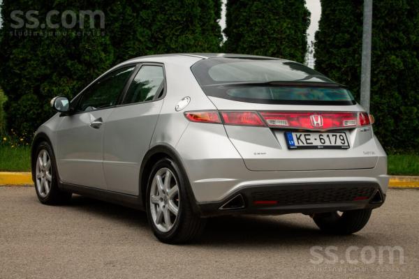 Pelēks Honda Civic 2006 Jelgava, ar dzinēja tilpumu 2.20 L un nobraukumu 221 tūkst. km par 2100 €, foto 4 vietnē AUTOMOTO.COM.LV
