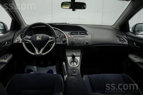 Pelēks Honda Civic 2006 Jelgava, ar dzinēja tilpumu 2.20 L un nobraukumu 221 tūkst. km par 2100 €, foto 10 vietnē AUTOMOTO.COM.LV