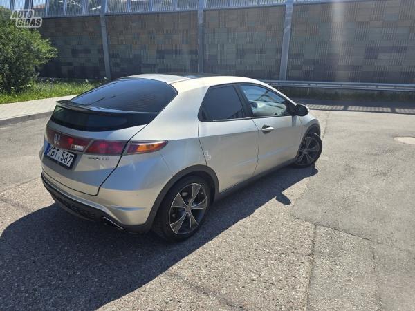 Pelēks Honda Civic 2006 Klaipėda, ar dzinēja tilpumu 2.20 L un nobraukumu 360 tūkst. km par 1100 €, foto 3 vietnē AUTOMOTO.COM.LV