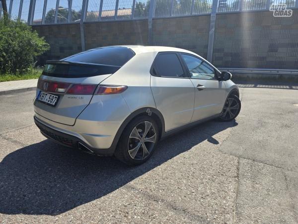 Pelēks Honda Civic 2006 Klaipėda, ar dzinēja tilpumu 2.20 L un nobraukumu 360 tūkst. km par 1100 €, foto 5 vietnē AUTOMOTO.COM.LV