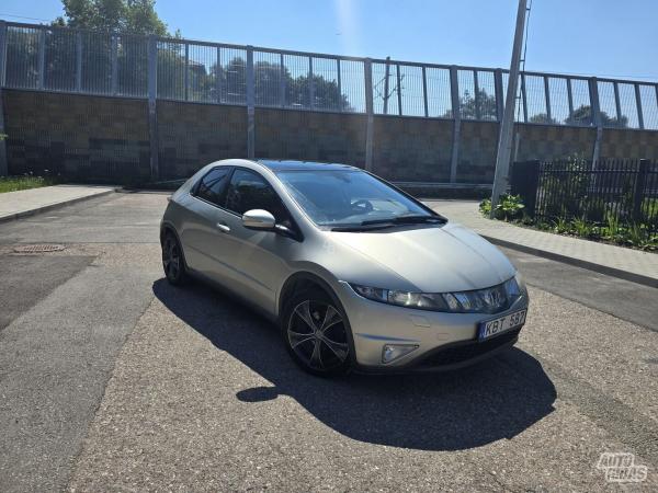 Pelēks Honda Civic 2006 Klaipėda, ar dzinēja tilpumu 2.20 L un nobraukumu 360 tūkst. km par 1100 €, foto 9 vietnē AUTOMOTO.COM.LV