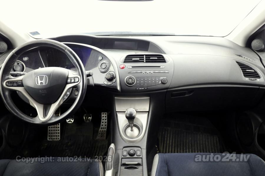 Pelēks Honda Civic 2006 Tallina, ar dzinēja tilpumu 1.80 L un nobraukumu 313 tūkst. km par 699 €, foto 6 vietnē AUTOMOTO.COM.LV