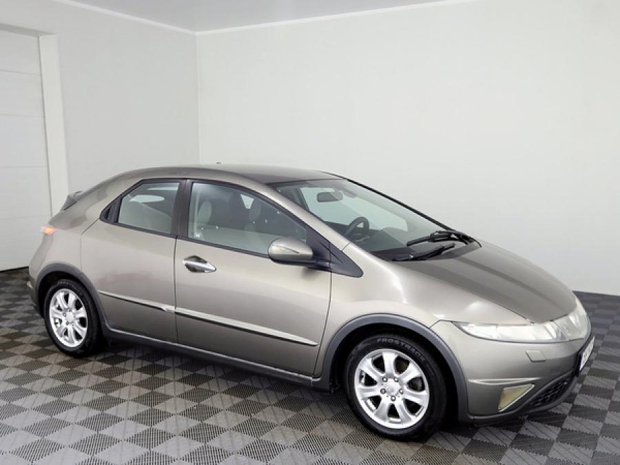 Pelēks Honda Civic 2006 Tallina, ar dzinēja tilpumu 1.80 L un nobraukumu 322 tūkst. km par 1199 €, foto 1 vietnē AUTOMOTO.COM.LV
