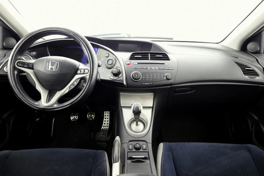 Pelēks Honda Civic 2006 Tallina, ar dzinēja tilpumu 1.80 L un nobraukumu 322 tūkst. km par 1199 €, foto 6 vietnē AUTOMOTO.COM.LV