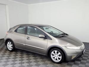 Pelēks Honda Civic 2006 Tallina, ar dzinēja tilpumu 1.80 L un nobraukumu 322 tūkst. km par 1199 €, foto 9 vietnē AUTOMOTO.COM.LV