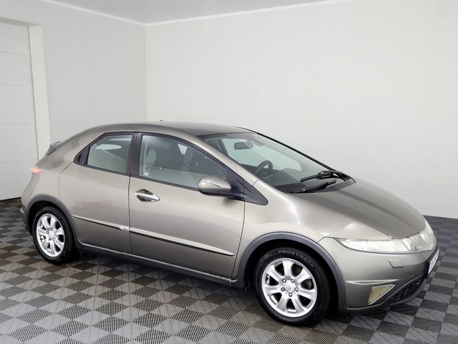 Pelēks Honda Civic 2006 Tallina, ar dzinēja tilpumu 1.80 L un nobraukumu 322 tūkst. km par 1199 €, foto 9 vietnē AUTOMOTO.COM.LV