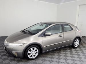 Pelēks Honda Civic 2006 Tallina, ar dzinēja tilpumu 1.80 L un nobraukumu 322 tūkst. km par 1199 €, foto 10 vietnē AUTOMOTO.COM.LV