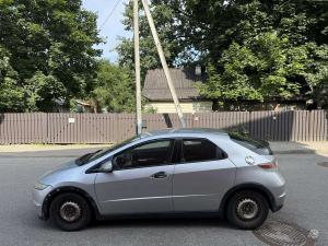 Grey Honda Civic 2006 in Vilnius, with an engine capacity of 2.20 L and mileage of 210 thousand km for 550 €, photo 6 on AUTOMOTO.COM.LV