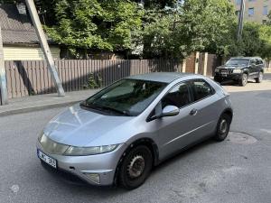Grey Honda Civic 2006 in Vilnius, with an engine capacity of 2.20 L and mileage of 210 thousand km for 550 €, photo 7 on AUTOMOTO.COM.LV