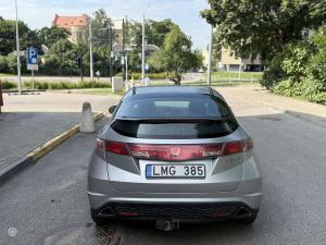 Grey Honda Civic 2006 in Vilnius, with an engine capacity of 2.20 L and mileage of 210 thousand km for 550 €, photo 9 on AUTOMOTO.COM.LV