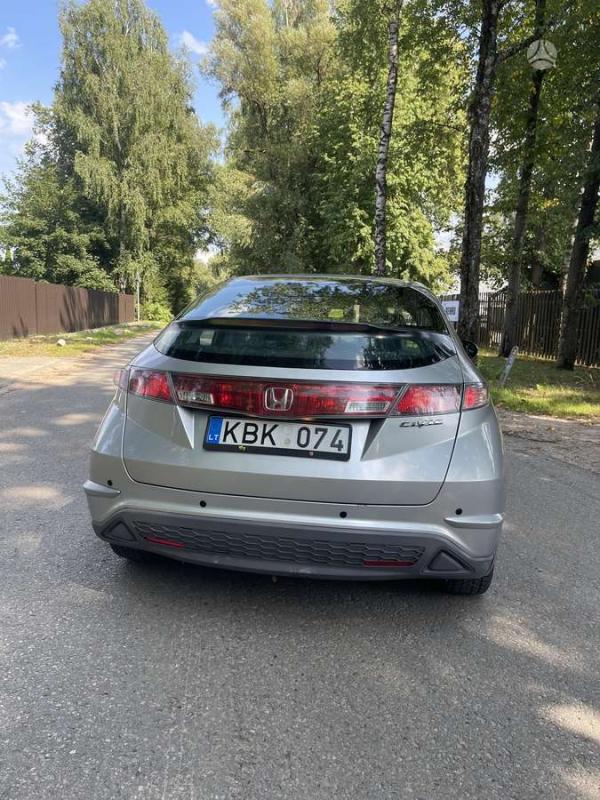 Pelēks Honda Civic 2006 Viļņa, ar dzinēja tilpumu 1.34 L un nobraukumu 230 tūkst. km par 800 €, foto 2 vietnē AUTOMOTO.COM.LV