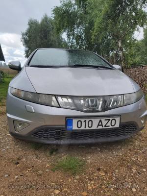 Pelēks Honda Civic 2006 Tallina, ar dzinēja tilpumu 1.80 L un nobraukumu 147 tūkst. km par 2200 €, foto  vietnē AUTOMOTO.COM.LV