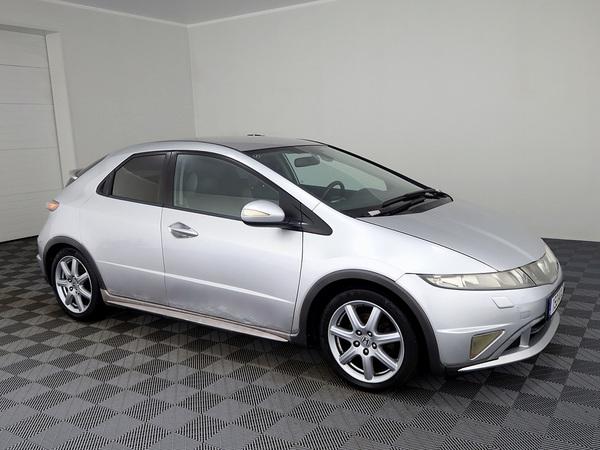 Grey Honda Civic 2006 in Tallinn, with an engine capacity of 1.80 L and mileage of 313 thousand km for 599 €, photo 1 on AUTOMOTO.COM.LV