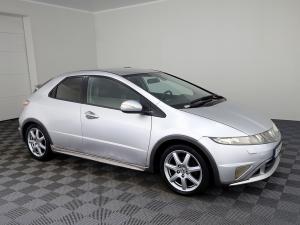 Pelēks Honda Civic 2006 Tallina, ar dzinēja tilpumu 1.80 L un nobraukumu 313 tūkst. km par 599 €, foto 9 vietnē AUTOMOTO.COM.LV