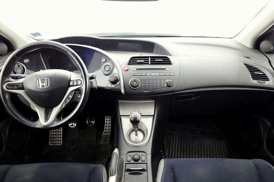 Pelēks Honda Civic 2006 Tallina, ar dzinēja tilpumu 1.80 L un nobraukumu 313 tūkst. km par 599 €, foto 13 vietnē AUTOMOTO.COM.LV