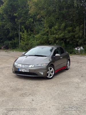 Grey Honda Civic 2006 in Riga, with an engine capacity of 1.80 L and mileage of 111 thousand km for 3500 €, photo 1 on AUTOMOTO.COM.LV