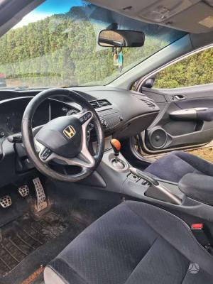 Grey Honda Civic 2006 in Vilnius, with an engine capacity of 2.20 L and mileage of 220 thousand km for 800 €, photo 6 on AUTOMOTO.COM.LV