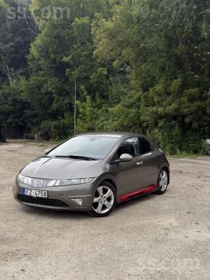 Grey Honda Civic 2006 in Riga, with an engine capacity of 1.80 L and mileage of 112 thousand km for 3500 €, photo  on AUTOMOTO.COM.LV