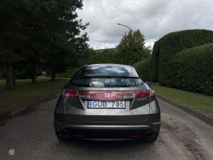 Grey Honda Civic 2006 in Alytus, with an engine capacity of 2.20 L and mileage of 271 thousand km for 1650 €, photo 7 on AUTOMOTO.COM.LV