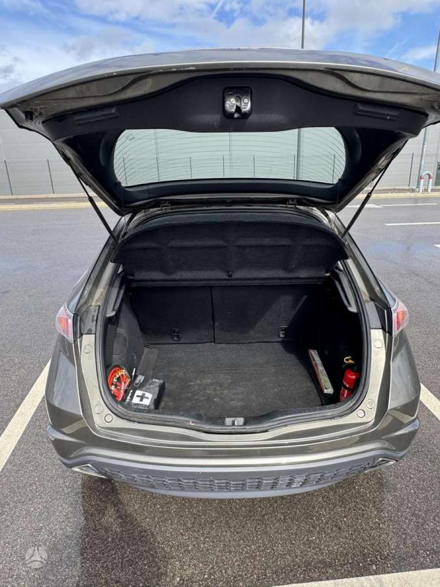 Grey Honda Civic 2006 in Kaunas, with an engine capacity of 2.20 L and mileage of 322 thousand km for 1350 €, photo 8 on AUTOMOTO.COM.LV