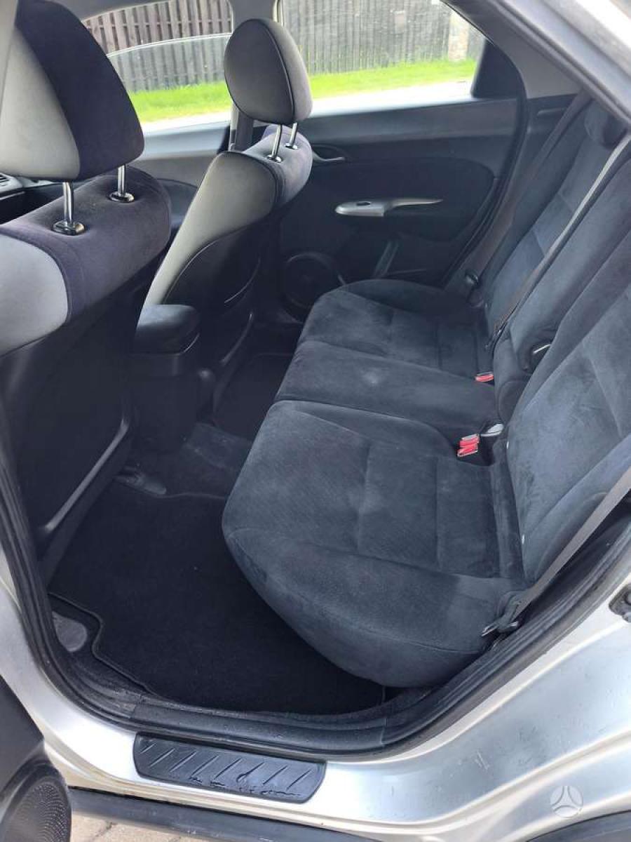Pelēks Honda Civic 2006 Trakai, ar dzinēja tilpumu 2.20 L un nobraukumu 321 tūkst. km par 1200 €, foto 6 vietnē AUTOMOTO.COM.LV