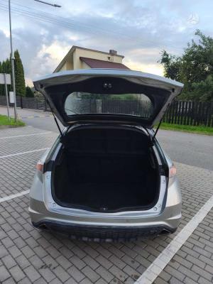Pelēks Honda Civic 2006 Trakai, ar dzinēja tilpumu 2.20 L un nobraukumu 321 tūkst. km par 1200 €, foto 11 vietnē AUTOMOTO.COM.LV