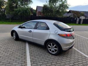 Pelēks Honda Civic 2006 Trakai, ar dzinēja tilpumu 2.20 L un nobraukumu 321 tūkst. km par 1200 €, foto 14 vietnē AUTOMOTO.COM.LV