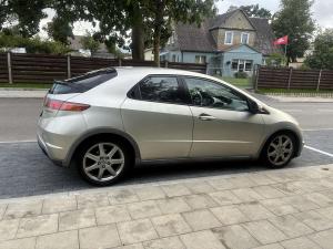 Pelēks Honda Civic 2006 Panevēža, ar dzinēja tilpumu 2.20 L un nobraukumu 429 tūkst. km par 1600 €, foto 9 vietnē AUTOMOTO.COM.LV