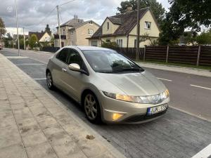 Pelēks Honda Civic 2006 Panevēža, ar dzinēja tilpumu 2.20 L un nobraukumu 429 tūkst. km par 1600 €, foto 12 vietnē AUTOMOTO.COM.LV