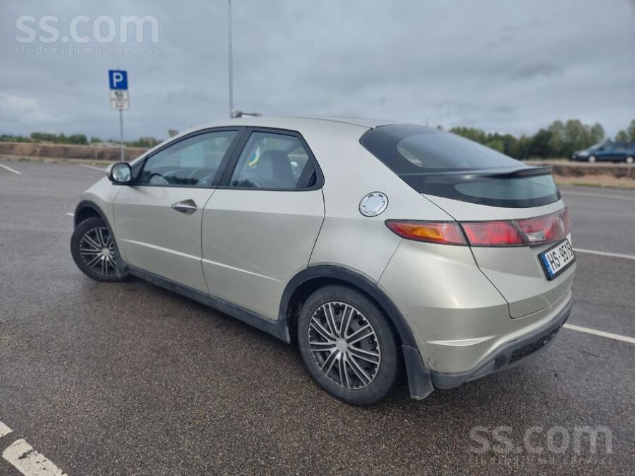Pelēks Honda Civic 2006 Rīga, ar dzinēja tilpumu 1.30 L un nobraukumu 231 tūkst. km par 1450 €, foto 1 vietnē AUTOMOTO.COM.LV