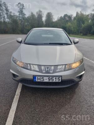 Pelēks Honda Civic 2006 Rīga, ar dzinēja tilpumu 1.30 L un nobraukumu 231 tūkst. km par 1450 €, foto 6 vietnē AUTOMOTO.COM.LV