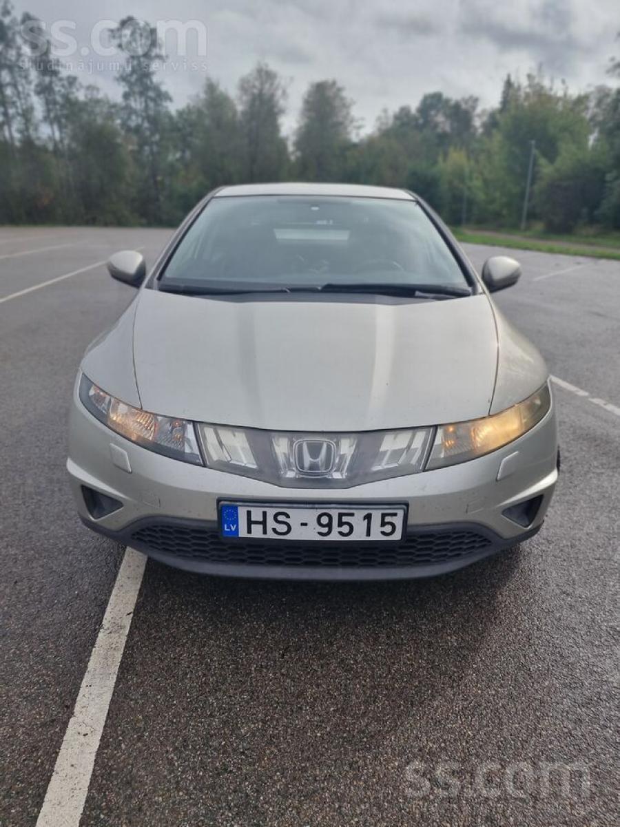 Pelēks Honda Civic 2006 Rīga, ar dzinēja tilpumu 1.30 L un nobraukumu 231 tūkst. km par 1450 €, foto 6 vietnē AUTOMOTO.COM.LV