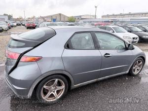 Pelēks Honda Civic 2006 Tallina, ar dzinēja tilpumu 1.30 L un nobraukumu 201 tūkst. km par 599 €, foto 4 vietnē AUTOMOTO.COM.LV