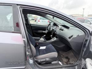 Pelēks Honda Civic 2006 Tallina, ar dzinēja tilpumu 1.30 L un nobraukumu 201 tūkst. km par 599 €, foto 7 vietnē AUTOMOTO.COM.LV